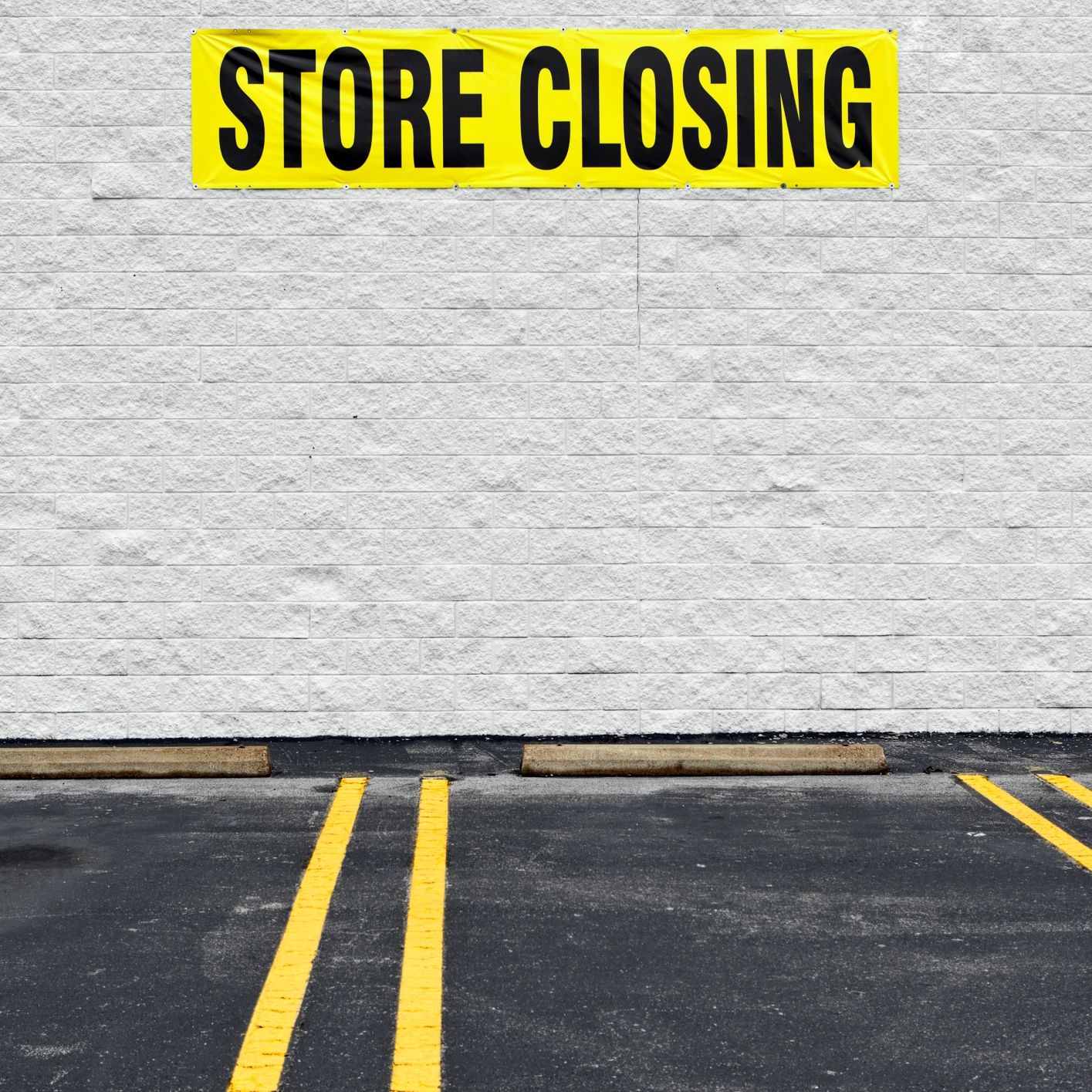 Best Buy Needs to Close 200 Stores - 24/7 Wall St.