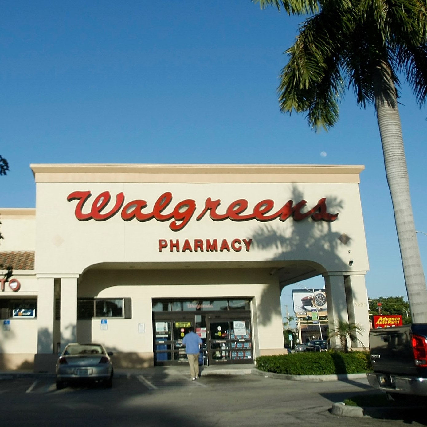 Walgreens Raises Guidance After Earnings - 24/7 Wall St.