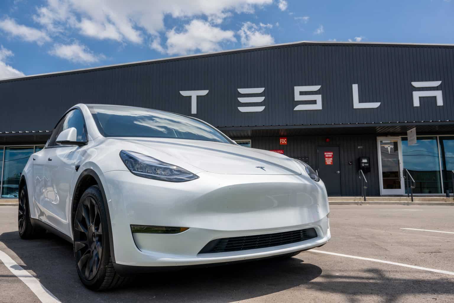 Tesla Gets $360 Price Target as Traders Ask: How Much Will Terafab ...