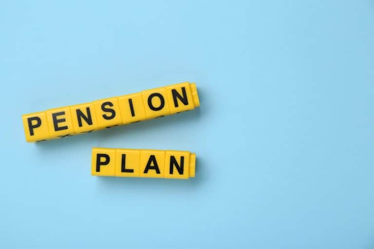 A $2,000 Monthly Pension Makes Your $500,000 Portfolio Work Twice as ...