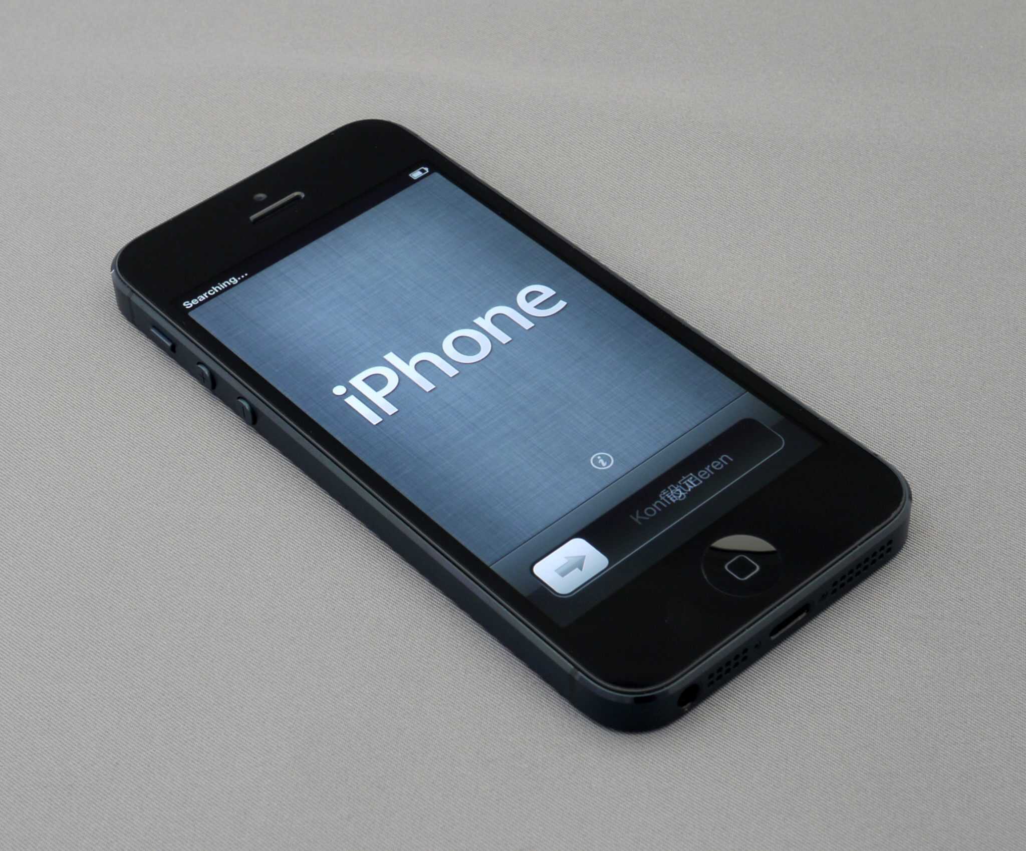 Samsung Caught Apple In Smartphone Sales - 24/7 Wall St.